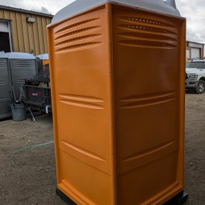 Portable toilet - Porta potty - Mr. Potty
